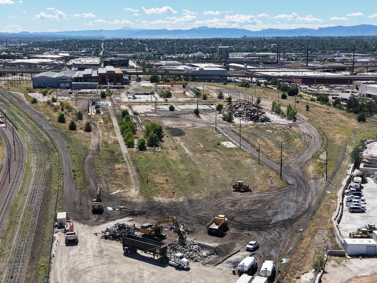 Denver Broncos host open house to show off new stadium design proposal ...