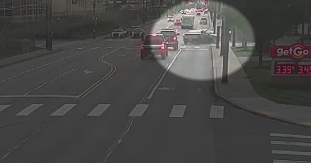 Former football star Terrelle Pryor sued over crash in Pittsburgh - CBS ...