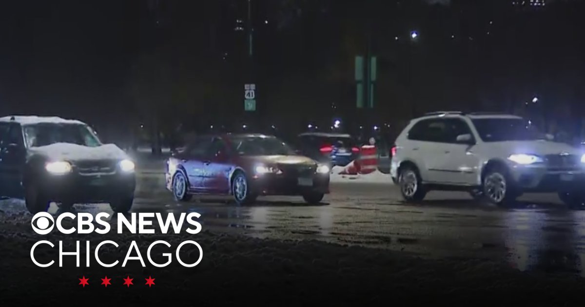 Early winter storm clobbers Chicago area with heavy snow - CBS Chicago