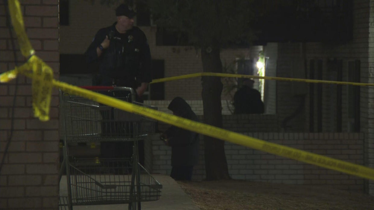 Burglary suspect dead after shooting with Denver police officers - CBS ...