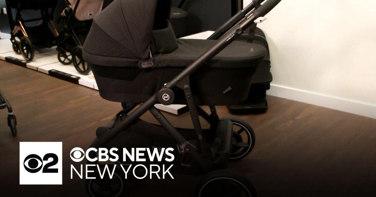 High-tech strollers help parents lighten the load - CBS New York