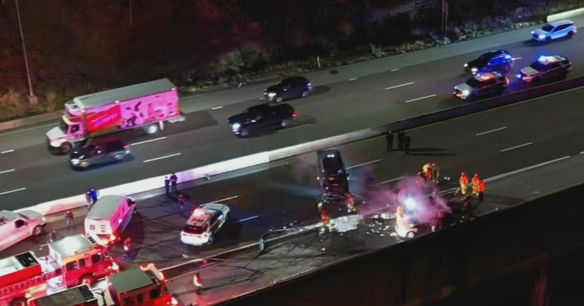 Woman killed in fiery crash on Parkway East - CBS Pittsburgh