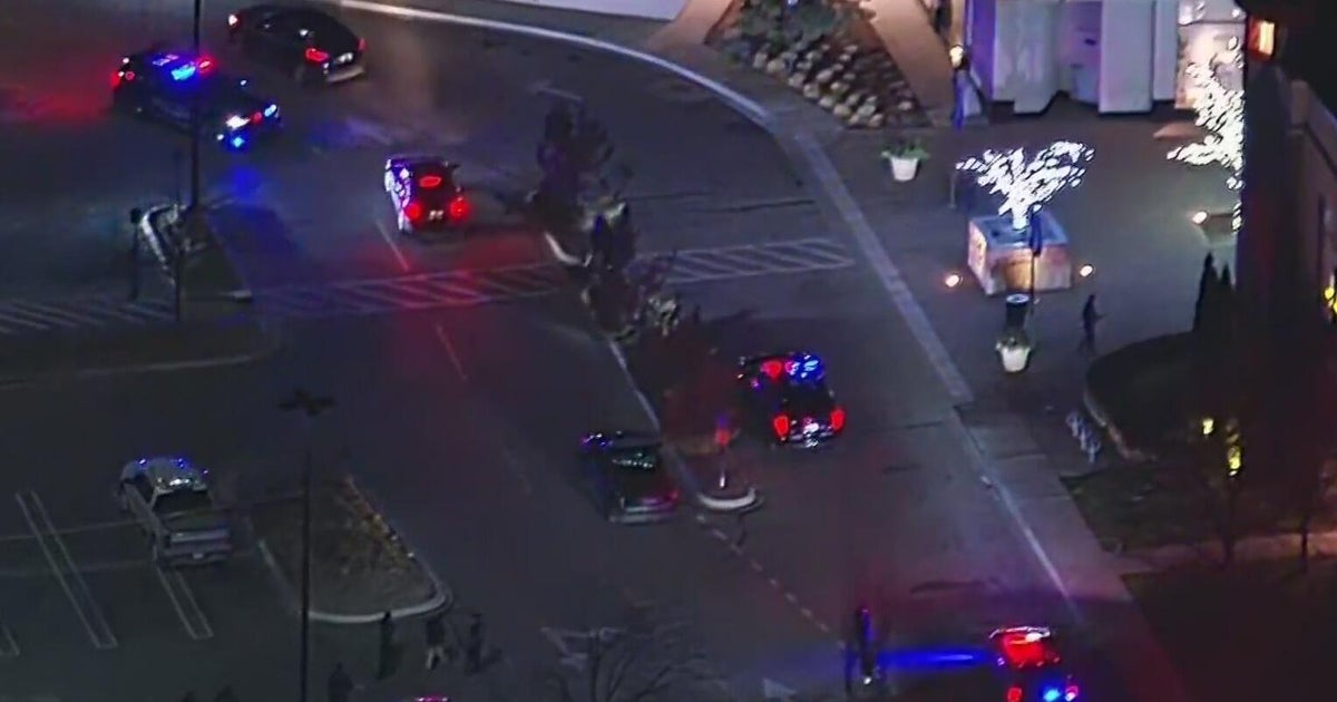 Police continue searching for person of interest after teen shot at ...