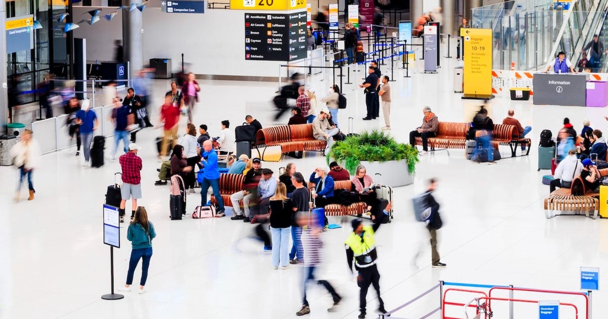 Nearly 18 million people expected to fly for Thanksgiving, TSA projects - CBS News