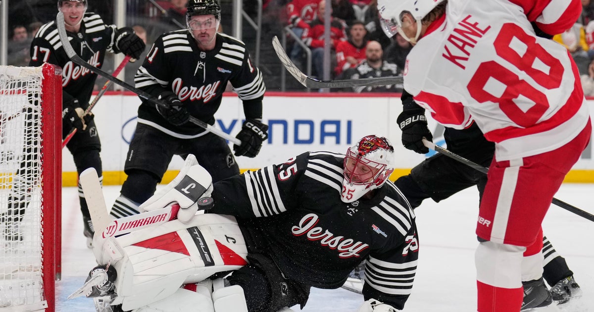 Devils snap losing streak with 4-3 win over Red Wings - CBS New York