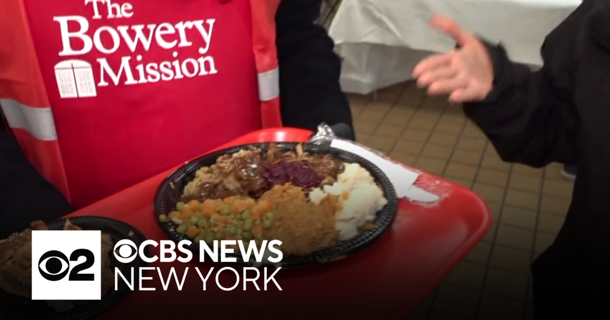 NYC celebrates Thanksgiving with gratitude and giving back - CBS New York