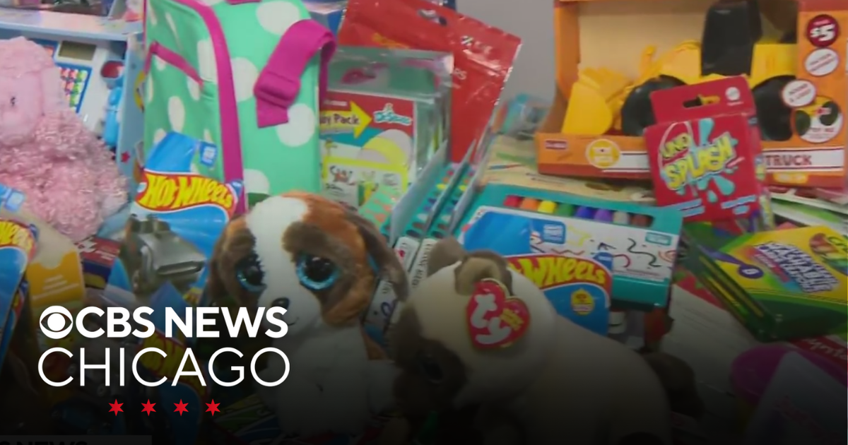 Join the CBS News Chicago holiday toy drive trolley - CBS Chicago