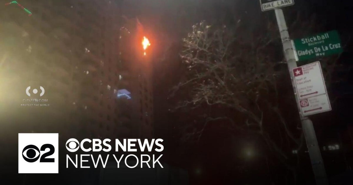 FDNY responds to Bronx high-rise fire - CBS New York