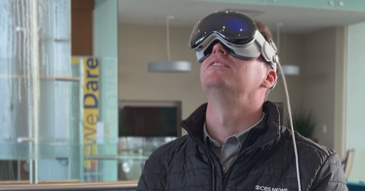Michigan professor earns national recognition for using VR to treat ...