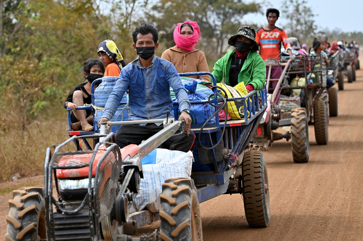 Renewed Cambodia-Thailand fighting rages, but Trump says he will "make ...