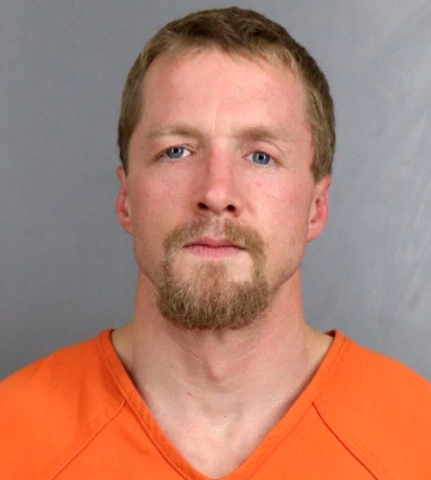 Colorado man jailed after allegedly body slamming lawyer at courthouse - CBS Colorado