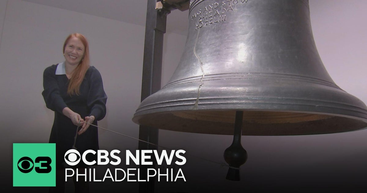 Replica Liberty Bell will help Philadelphia ring in the New Year - CBS ...