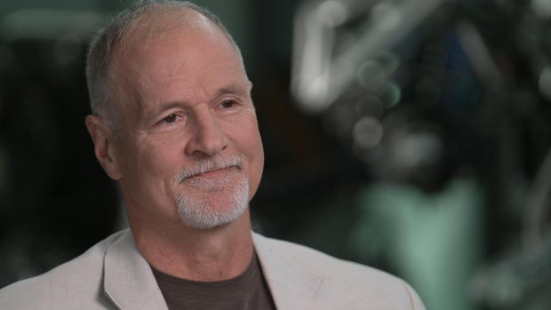 Boston Dynamics is training an AI-powered humanoid robot to do factory ...