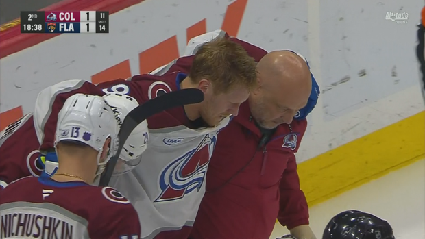Colorado Avalanche's Gabriel Landeskog goes down in non-contact fall ...