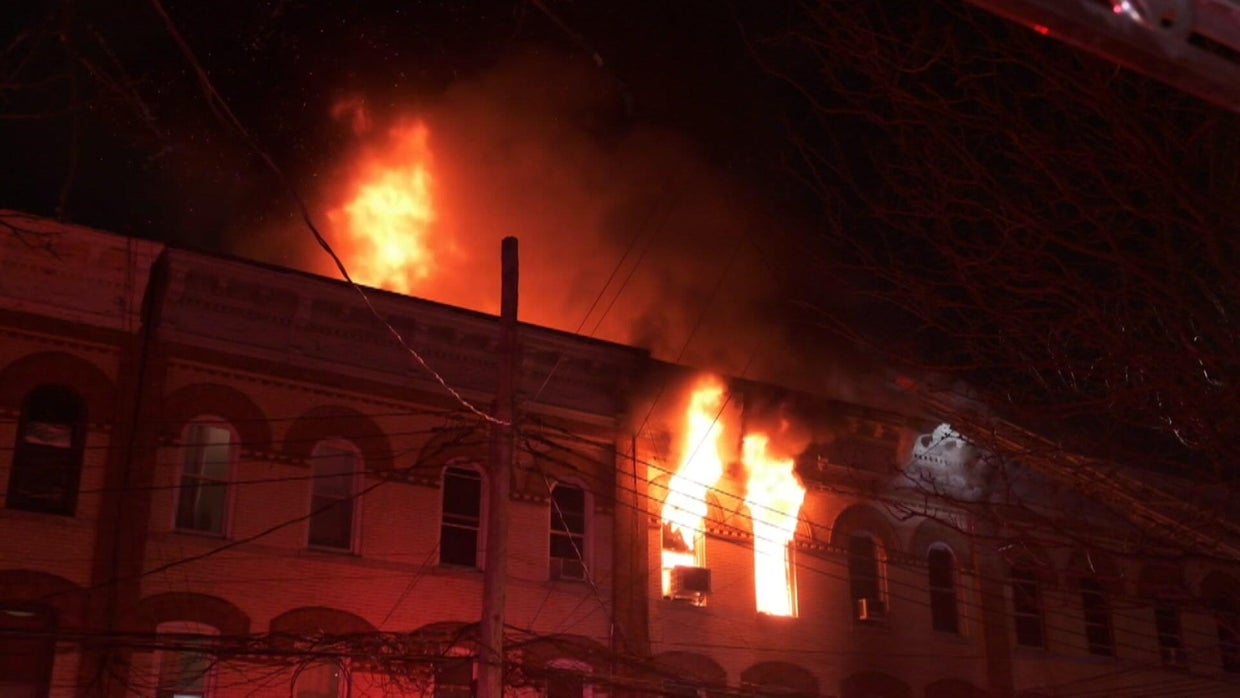 2 firefighters seriously hurt in 5-alarm Ridgewood, Queens fire, FDNY ...