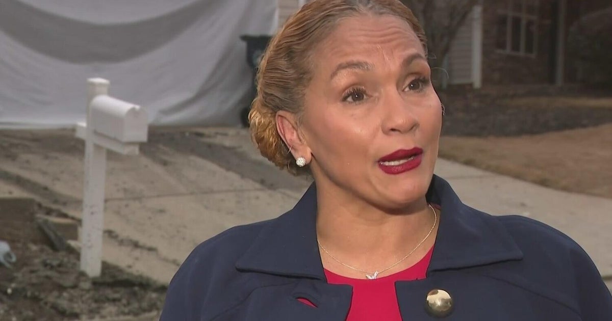 Hiram councilwoman sworn in days after saving neighbors from burning ...