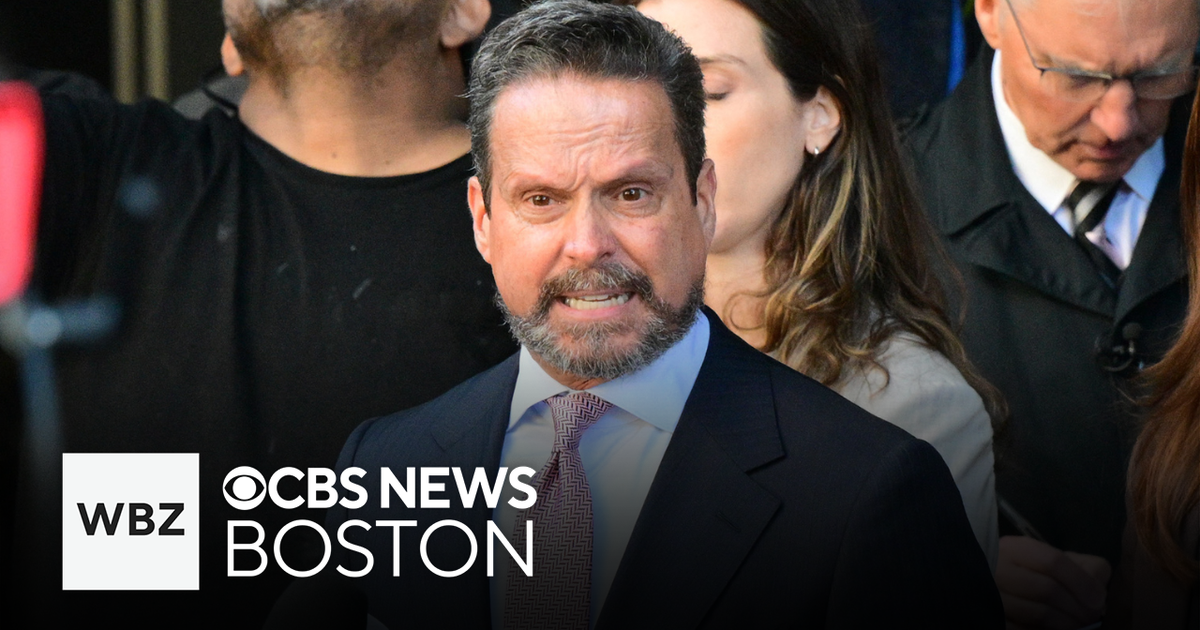 Attorney Alan Jackson withdraws from Nick Reiner murder case - CBS Boston