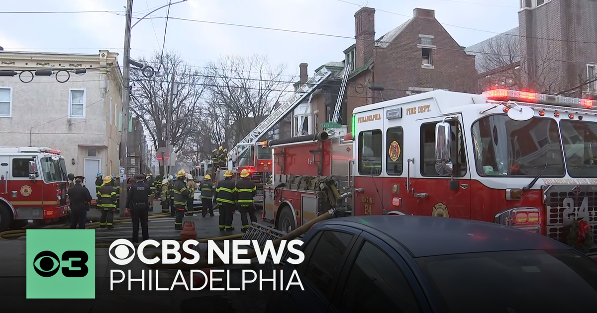 Two people rescued from building fire in Grays Ferry, man in critical ...