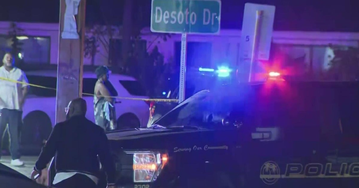 Bystander injured in deadly triple shooting at Miramar gas station ...