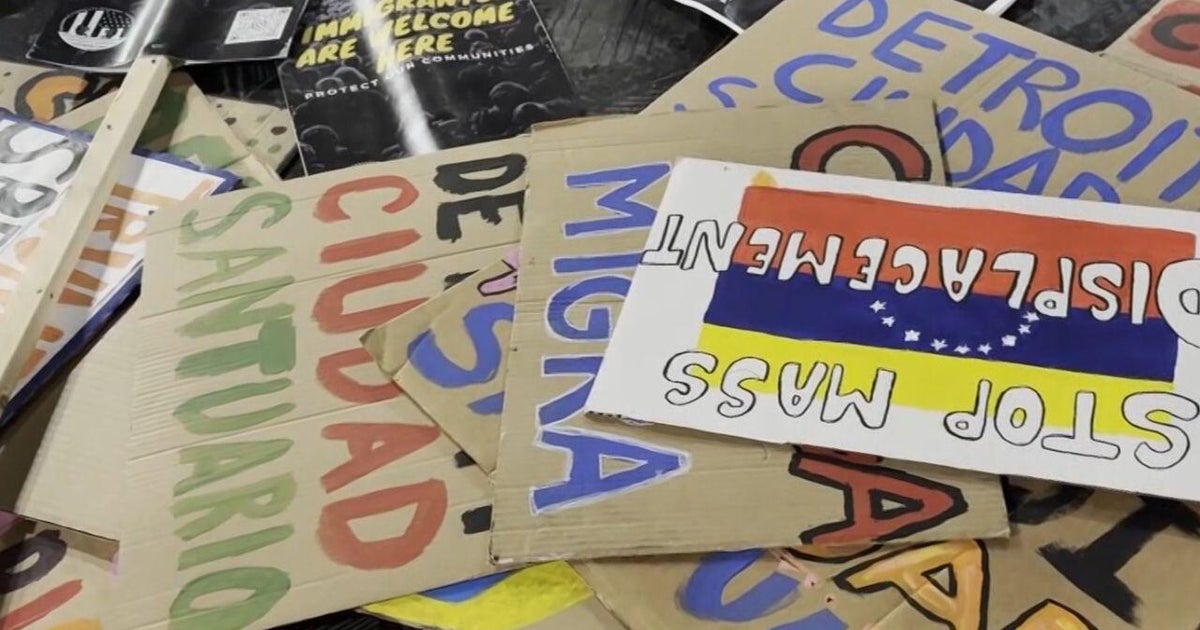 Protest in Detroit over Minneapolis shooting; manhole explosion in ...