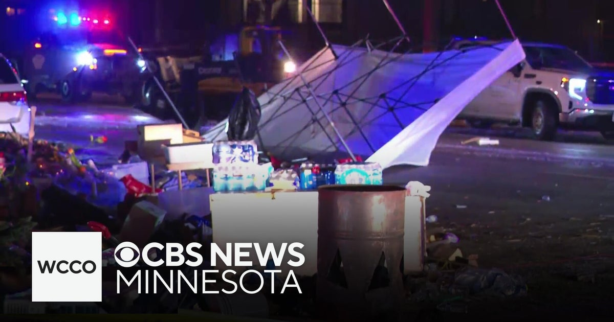 Makeshift barriers at Minneapolis site of fatal ICE shooting removed ...