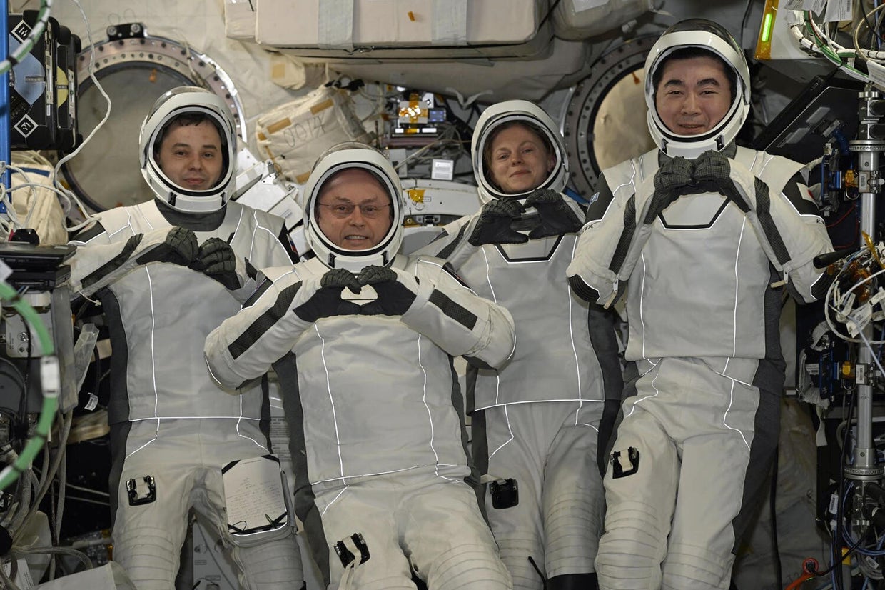 Astronaut says crew in good shape after medical issue, but calls early ...