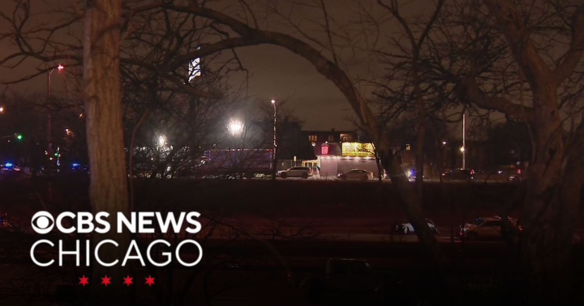 Injuries reported in eastbound I-290 crash - CBS Chicago