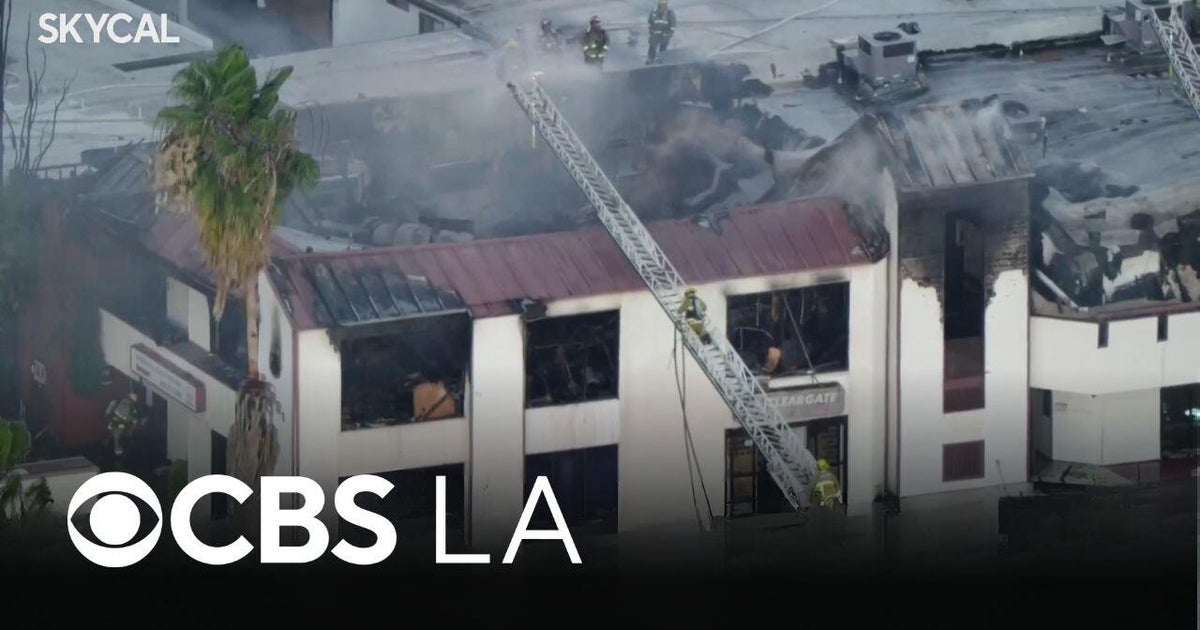 Crews extinguished large structure fire in Winnetka - CBS Los Angeles