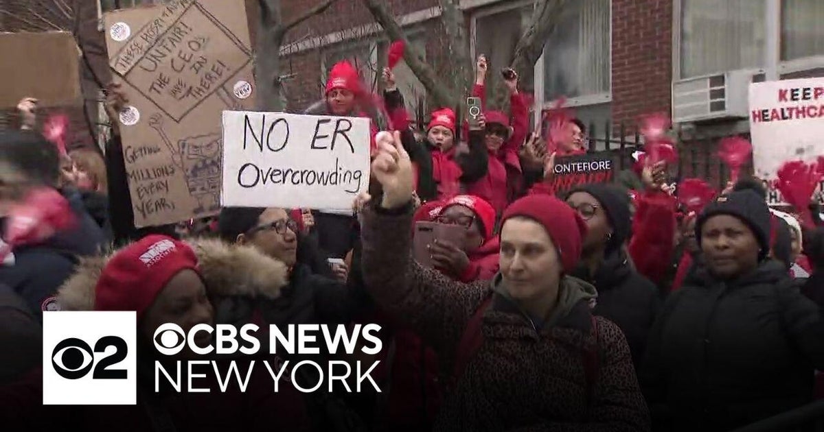 Largest nurses strike in NYC history slogs through third day - CBS New York