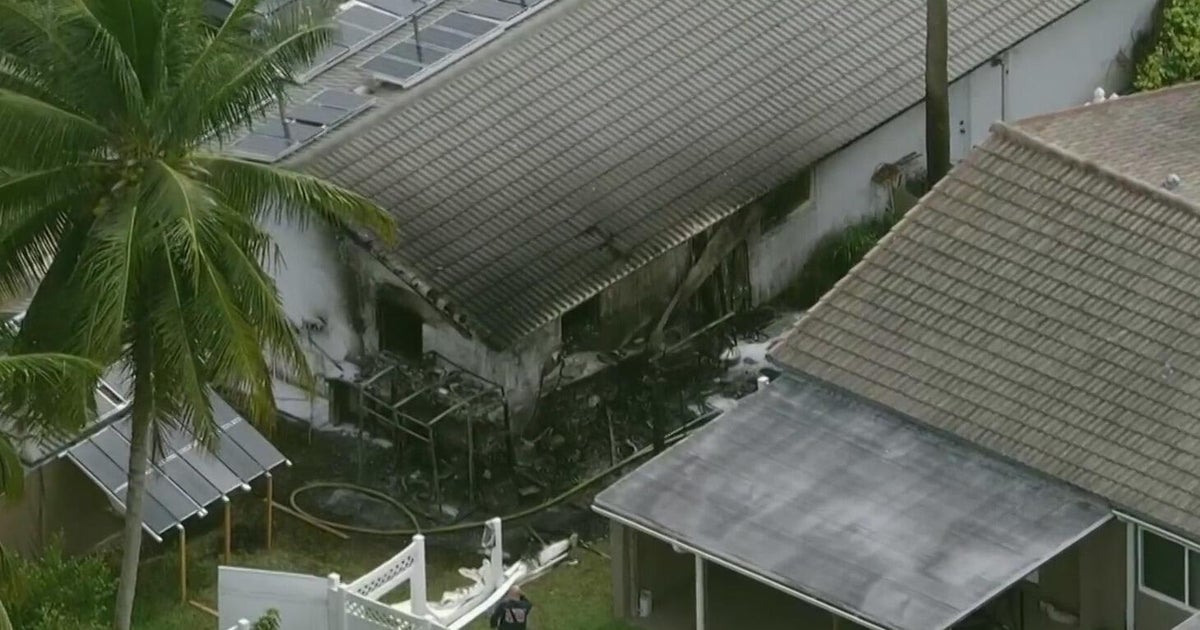 Coral Springs house fire under investigation - CBS Miami