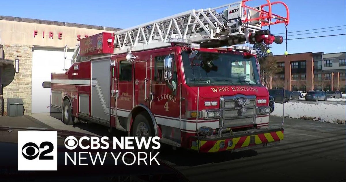 Fire chiefs raising the alarm about rising fire truck costs - CBS New York