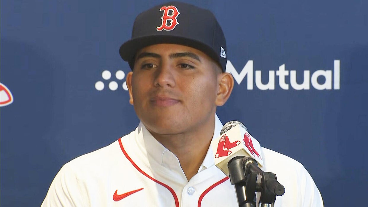 Boston Red Sox introduce Ranger Suárez after finalizing $130 million, 5 ...