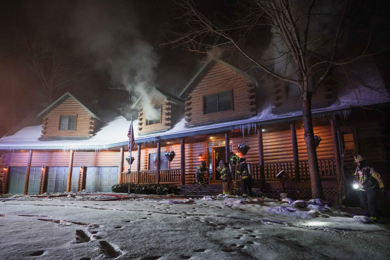 Fire damages house in unincorporated Marengo, Illinois, 1 person ...