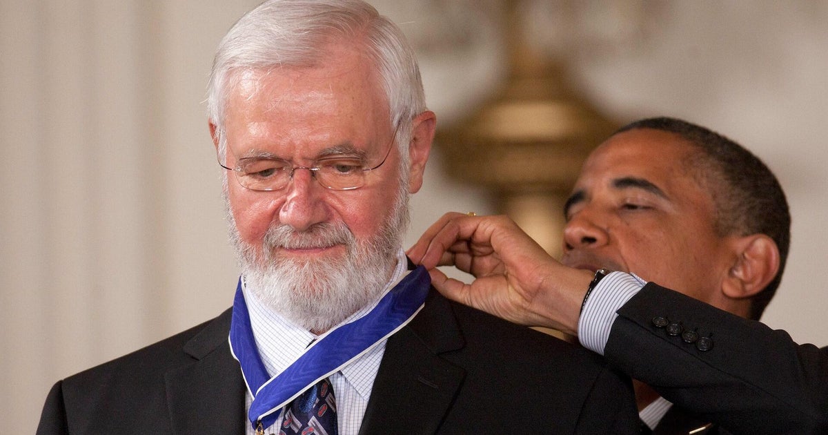 Dr. William Foege, who helped eradicate smallpox, dies at 89 - CBS News