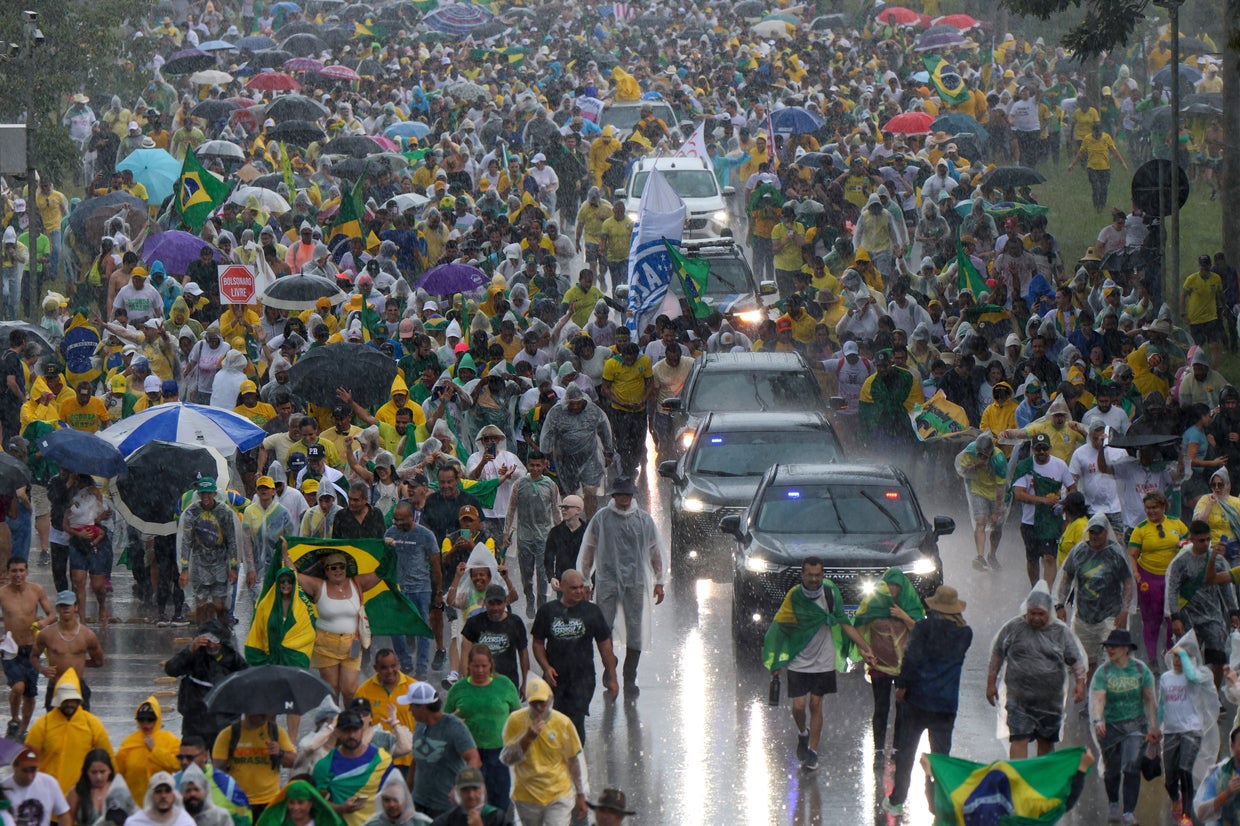 Lightning injures 89 at rally for former Brazilian President Bolsonaro ...