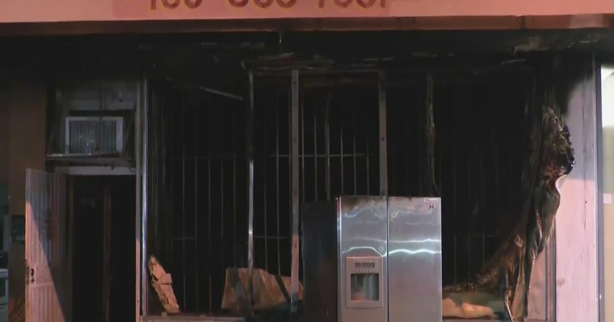 Fire breaks out at Northwest Miami-Dade beauty salon - CBS Miami