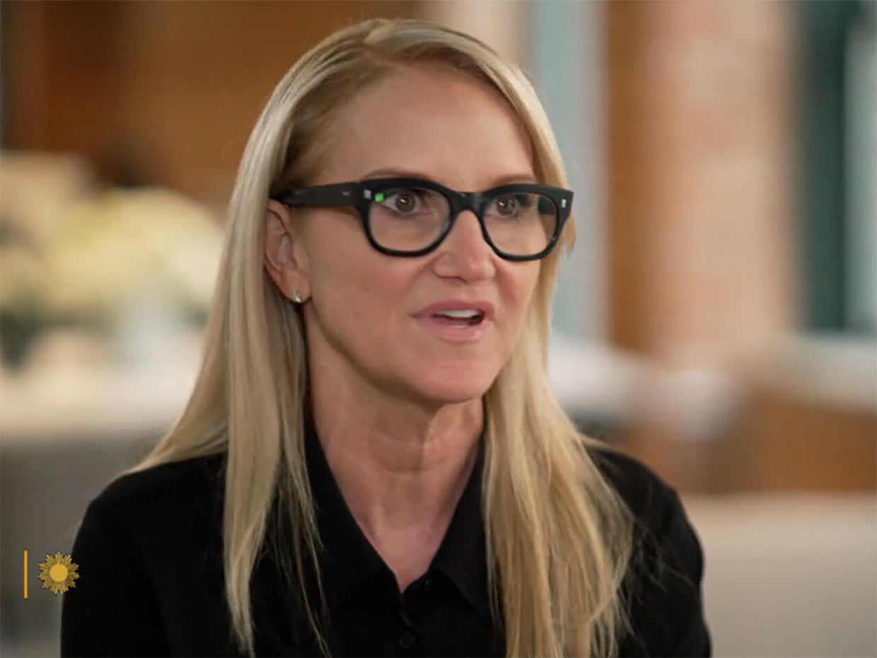 Mel Robbins on leaning in - CBS News