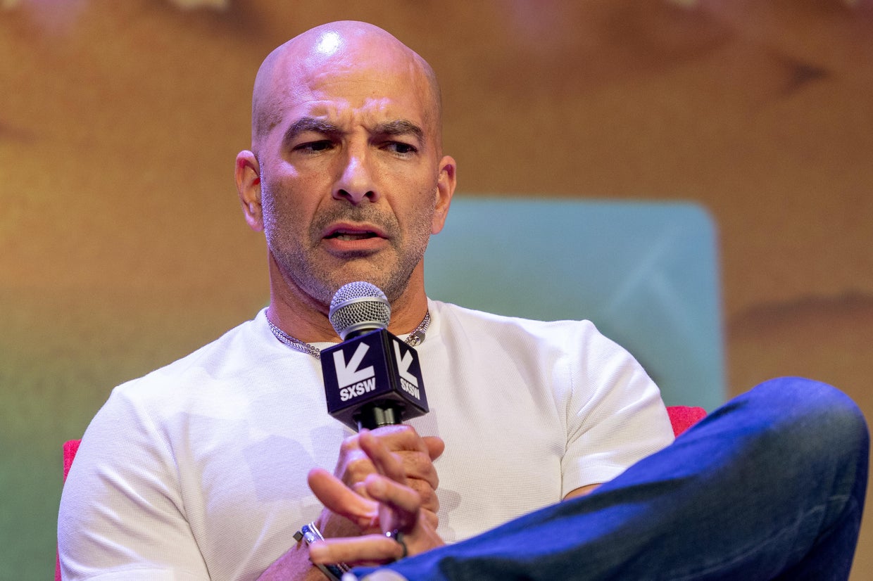 Dr. Peter Attia, longevity expert, apologizes for "indefensible" emails ...