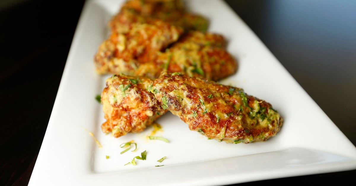 How Lemon Pepper became Atlanta's favorite chicken wing flavor - CBS ...
