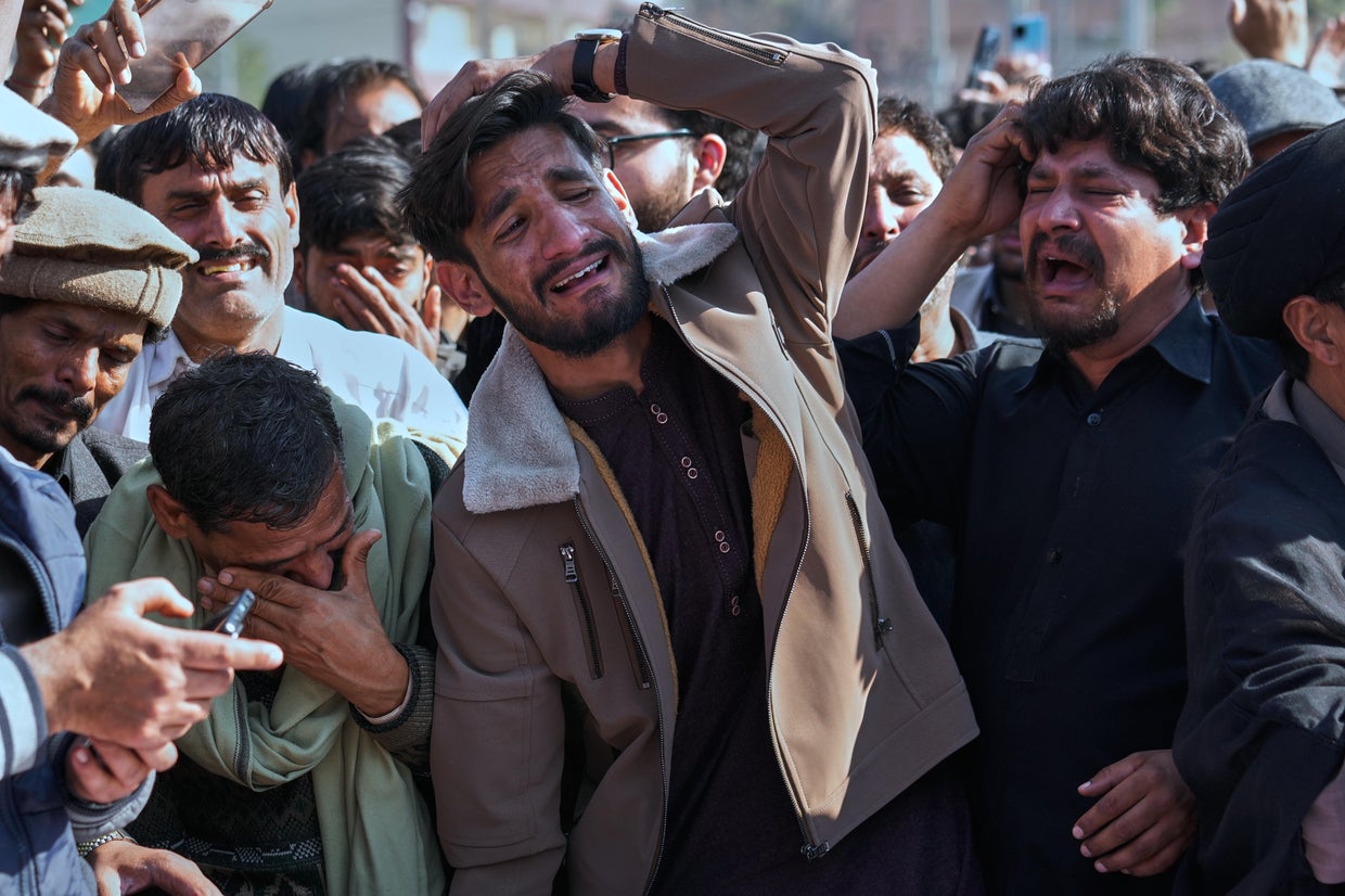 4 suspects arrested after bombing at Pakistan mosque leaves 31 dead ...