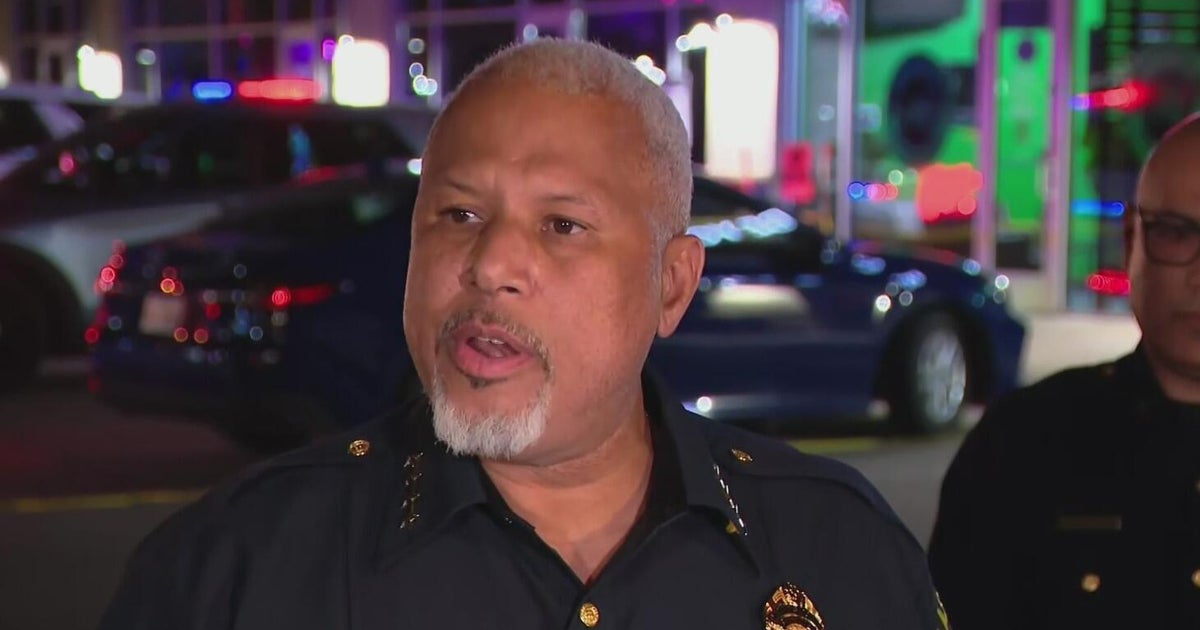 Man fatally shot in confrontation with police after allegedly reaching ...
