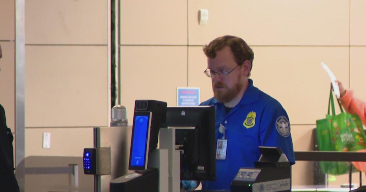 North Texas TSA agents working without pay amid partial government ...