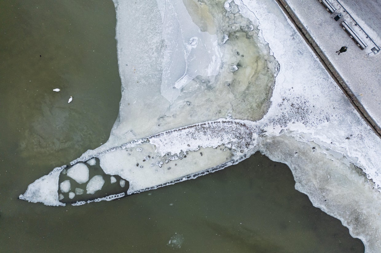 Naval shipwreck emerges in Sweden after being buried underwater for 400 ...