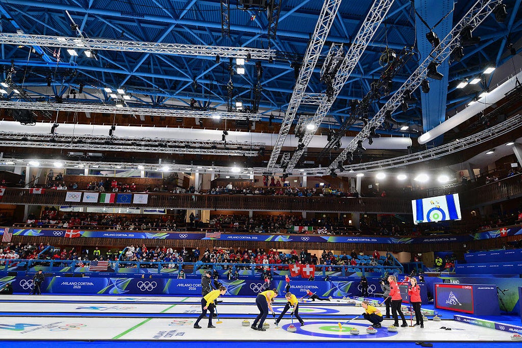 Top-ranked Canadian women upset by Sweden in curling semifinals - CBS News