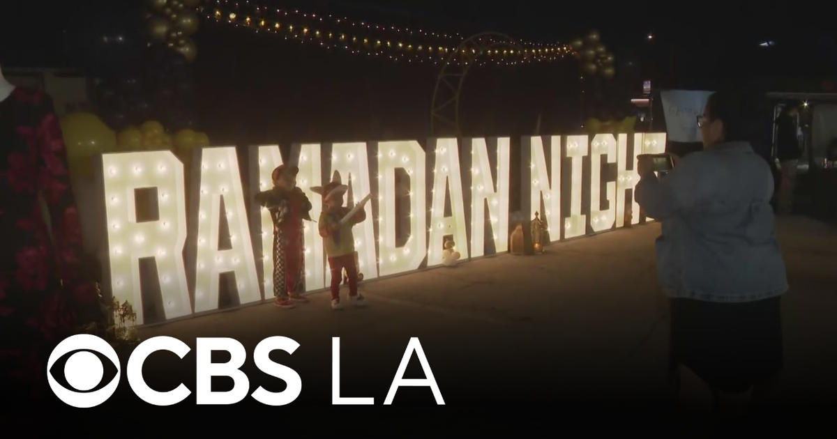 Bell hosts first-ever Ramadan Night Market - CBS Los Angeles