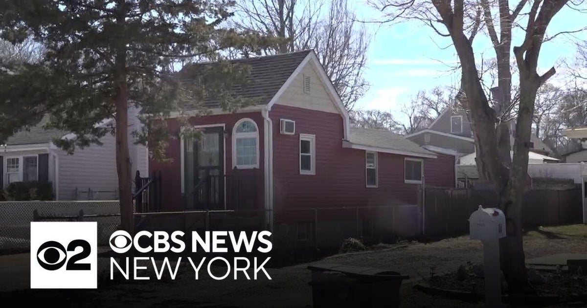 446-square foot Long Island house on the market for almost $330,000 ...
