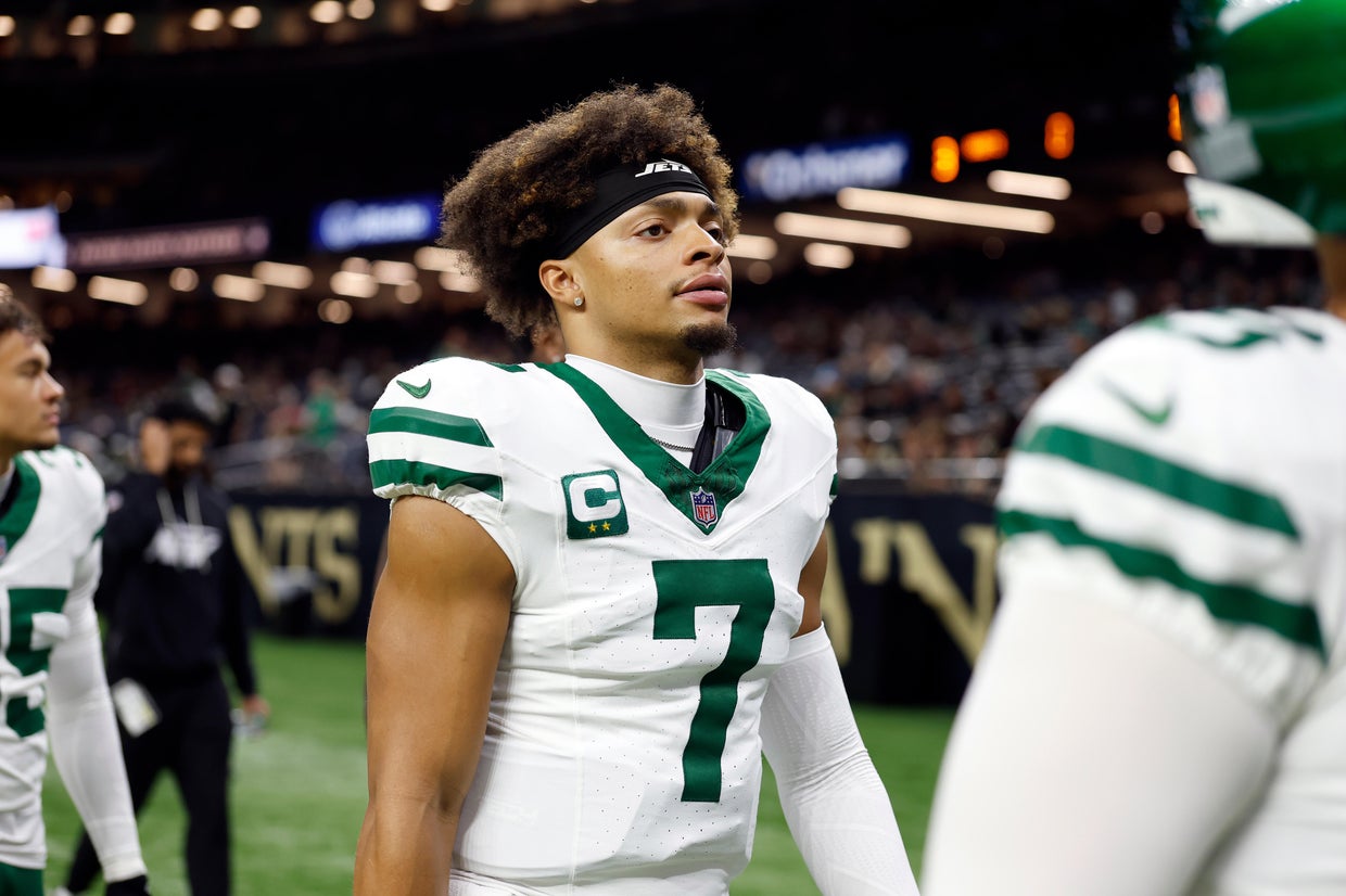 Jets agree to trade Justin Fields to Chiefs to be Patrick Mahomes ...