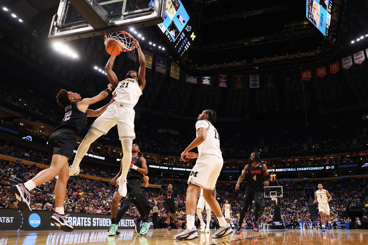 Michigan rolls past Howard 101-81 in first round of March Madness - CBS ...