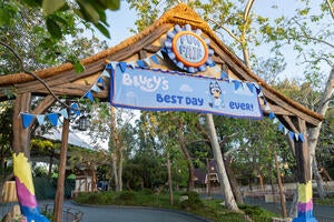 "Bluey"-themed attraction makes debut at Disneyland - CBS Los Angeles