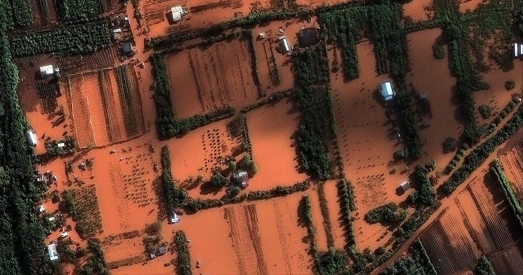 Worst Hawaii flooding in 20 years leaves many homes in mud: “We lost ...
